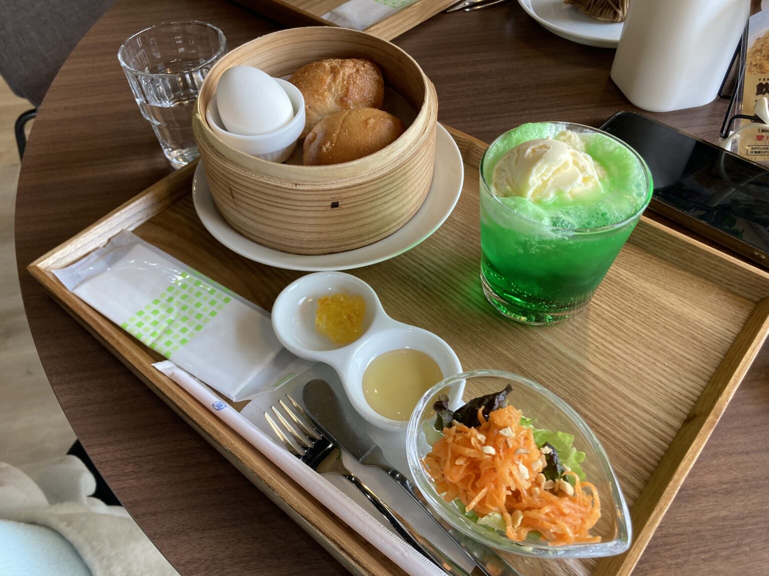 Cafe hoco hoco（カフェ ホコ ホコ） | 関さんぽ